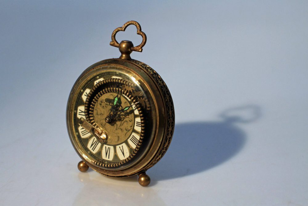 Shaoming'in fermuarları "Yeniden Bağlanma Zamanı" Retrozade'de